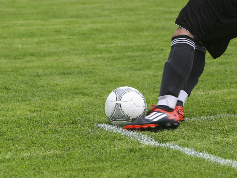 Scott Parnell sponsors Halstead Town FC – Scott Parnell